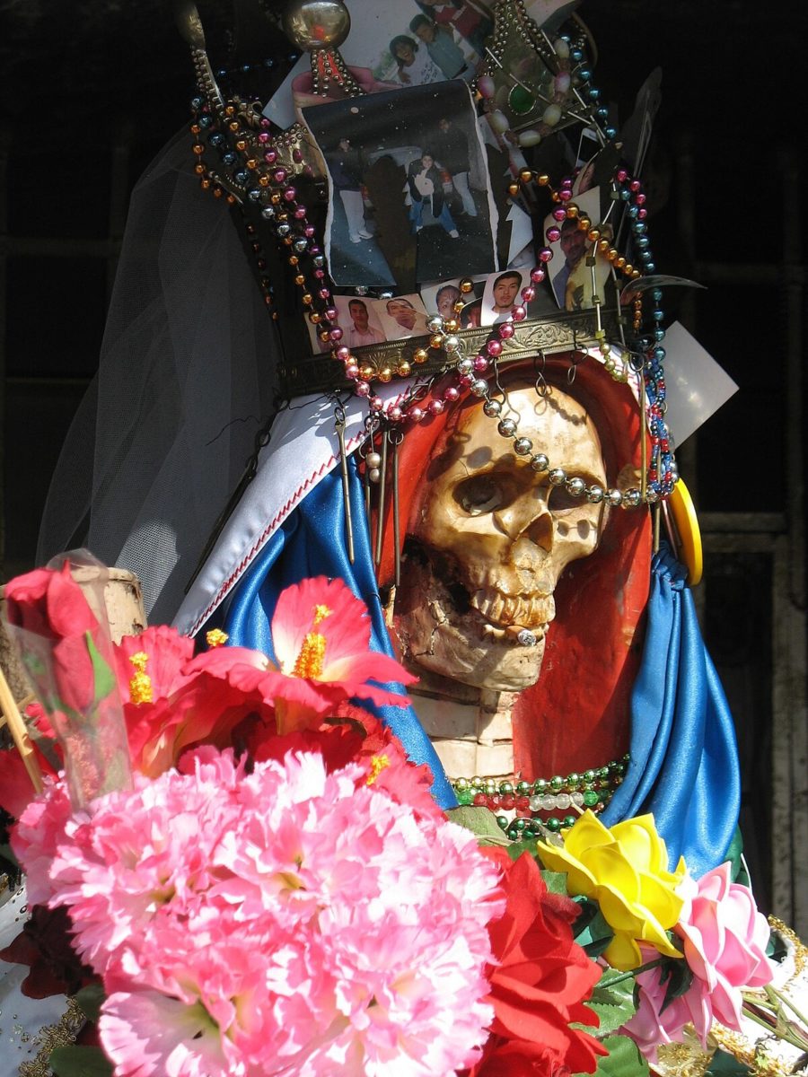 Santa Muerte Negra: Significado, Oración, Novena, Rituales Y Más
