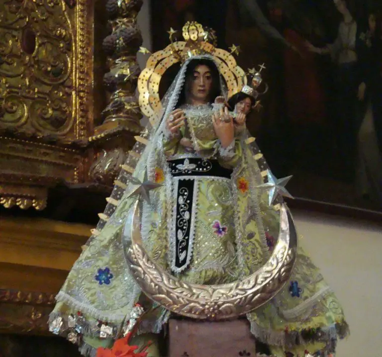 Oración A La Virgen De Copacabana: Que Debes Conocer