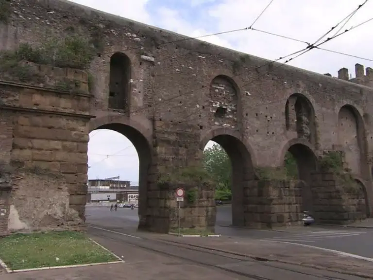 San Pablo Extramuros: Historia, Arquitectura Y Mucho Más