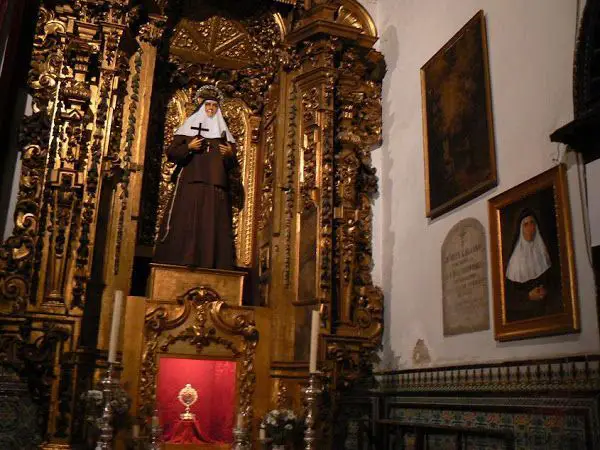 Santa Angela: biografía, oraciones, milagros, y mas