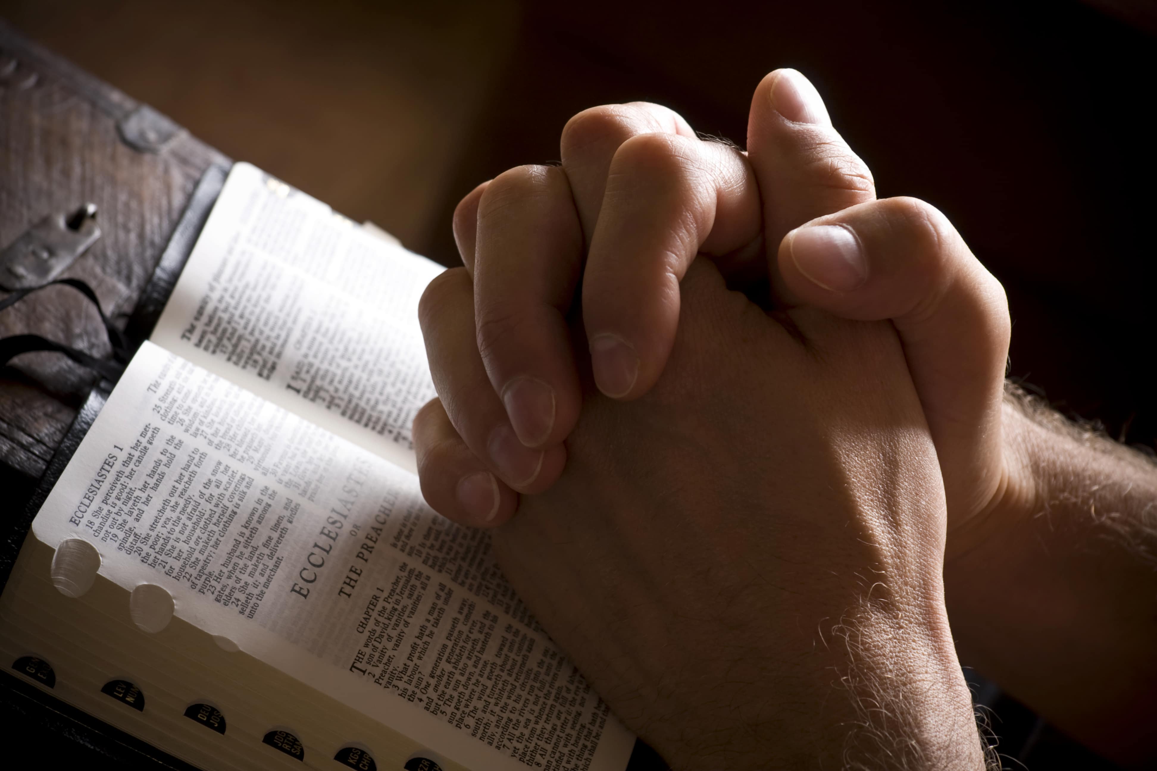 Oración De Fe Para Aceptar A Cristo: Un Regalo Para La Eternidad