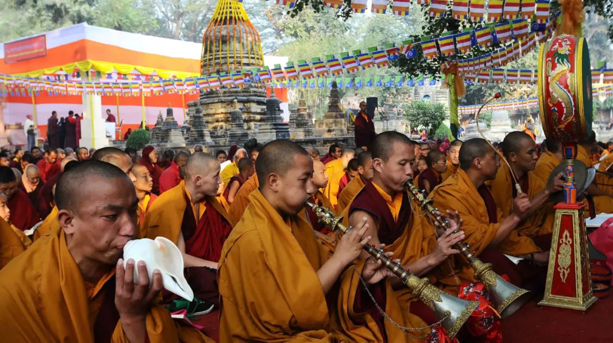 Rites of Buddhism: celebrations, worship, customs, prosperity and more.