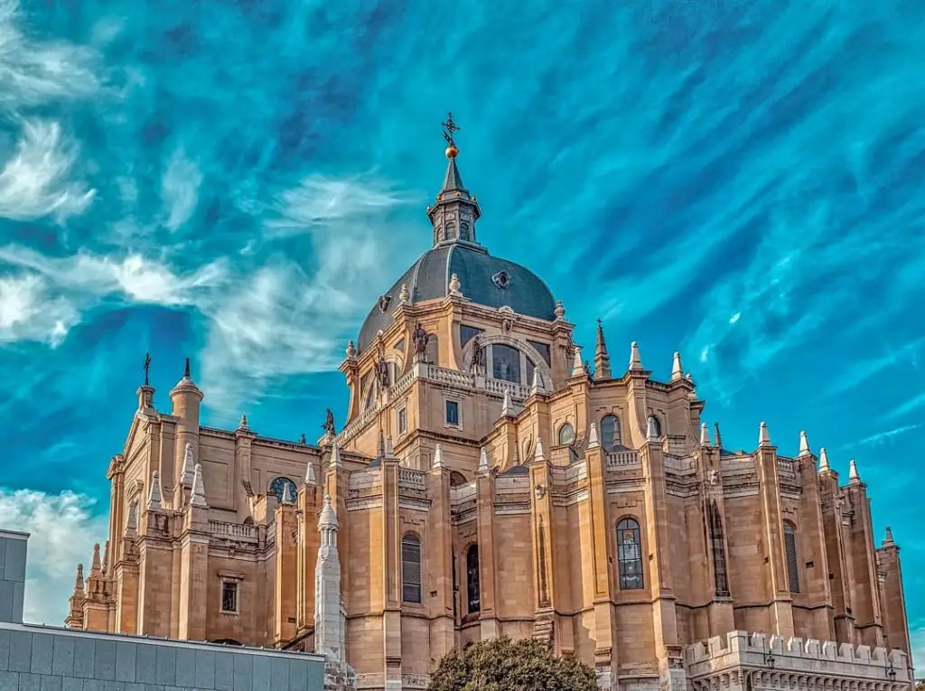 ENTÉRATE DE TODO SOBRE LA CATEDRAL DE LA ALMUDENA