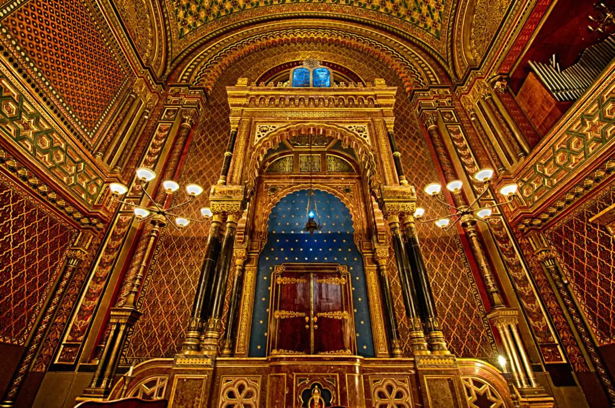 Sinagoga Española, una de las sinagogas más bonitas de Praga