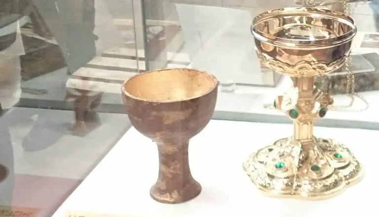EL SANTO GRIAL, LEYENDAS, TEORÍAS E HISTORIAS ¿EXISTE?