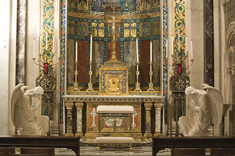 Tabernacle: all about the important place in the Catholic Church